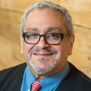 Ray Vega Awarded the Ellen McCulloch-Lovell Award in Arts Education