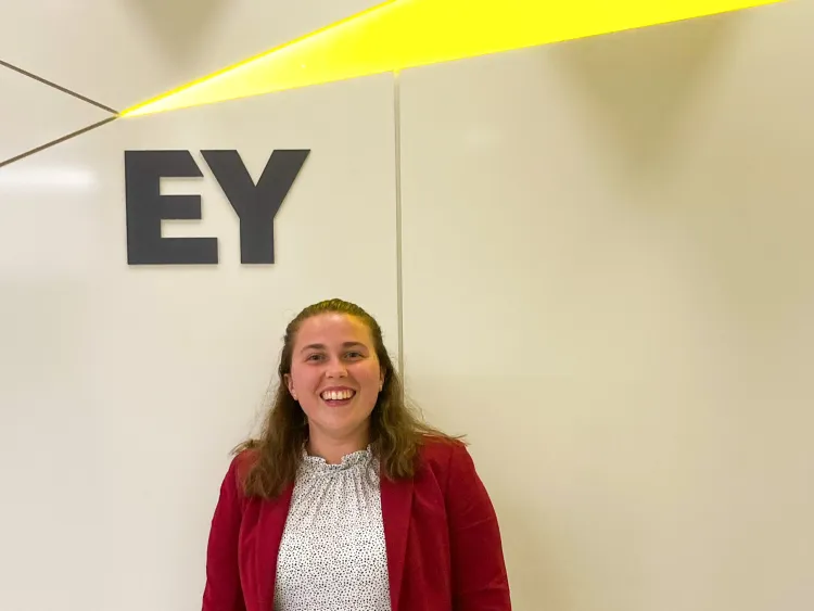 GSB Students Gain Real-World Experience at Summer 2023 Internships